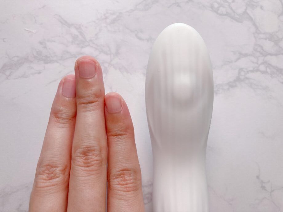 Gスポ狙い撃ちバイブ「ToyCod Eria」使ってみたレポ漫画 | キヌコロモ